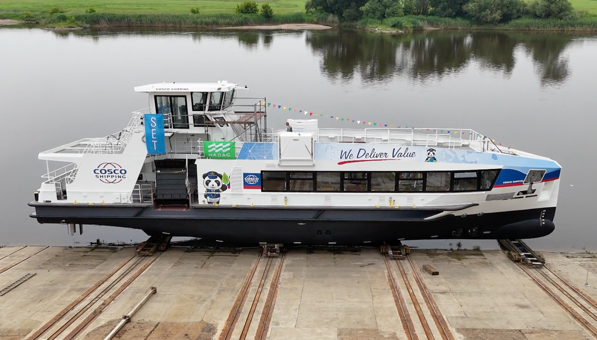 SET feiert Stapellauf der 2. HADAG Fähre in Tangermünde - Heinrich ...